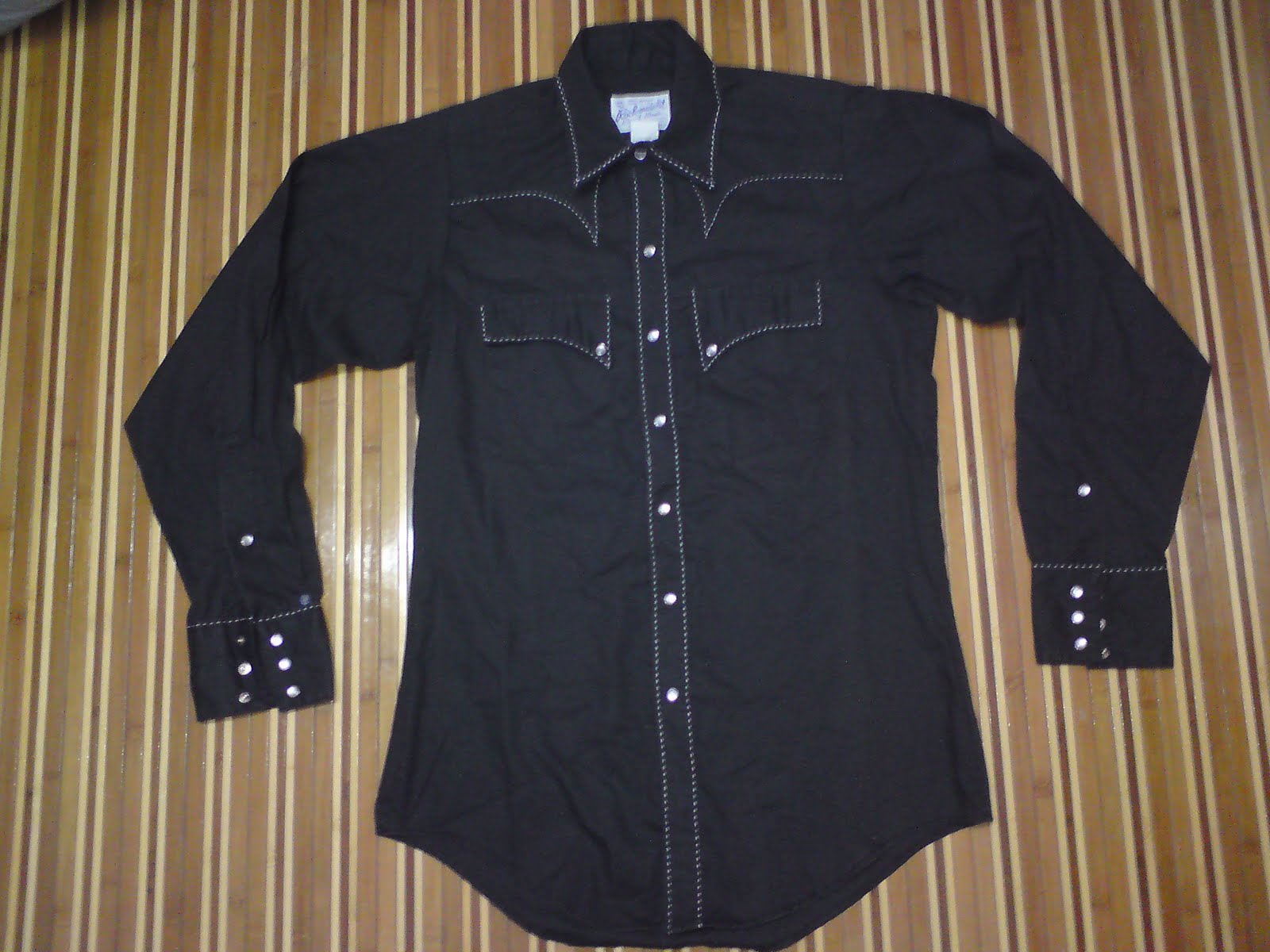 Longhorn's Vintage Clothing: [SOLD] Vintage Rockmount Western Shirt M