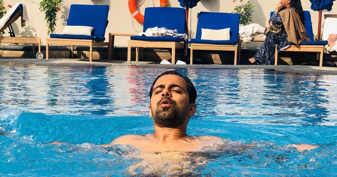 Shirtless Bollywood Men: Anuj Sachdeva strips down to a swimsuit to ...
