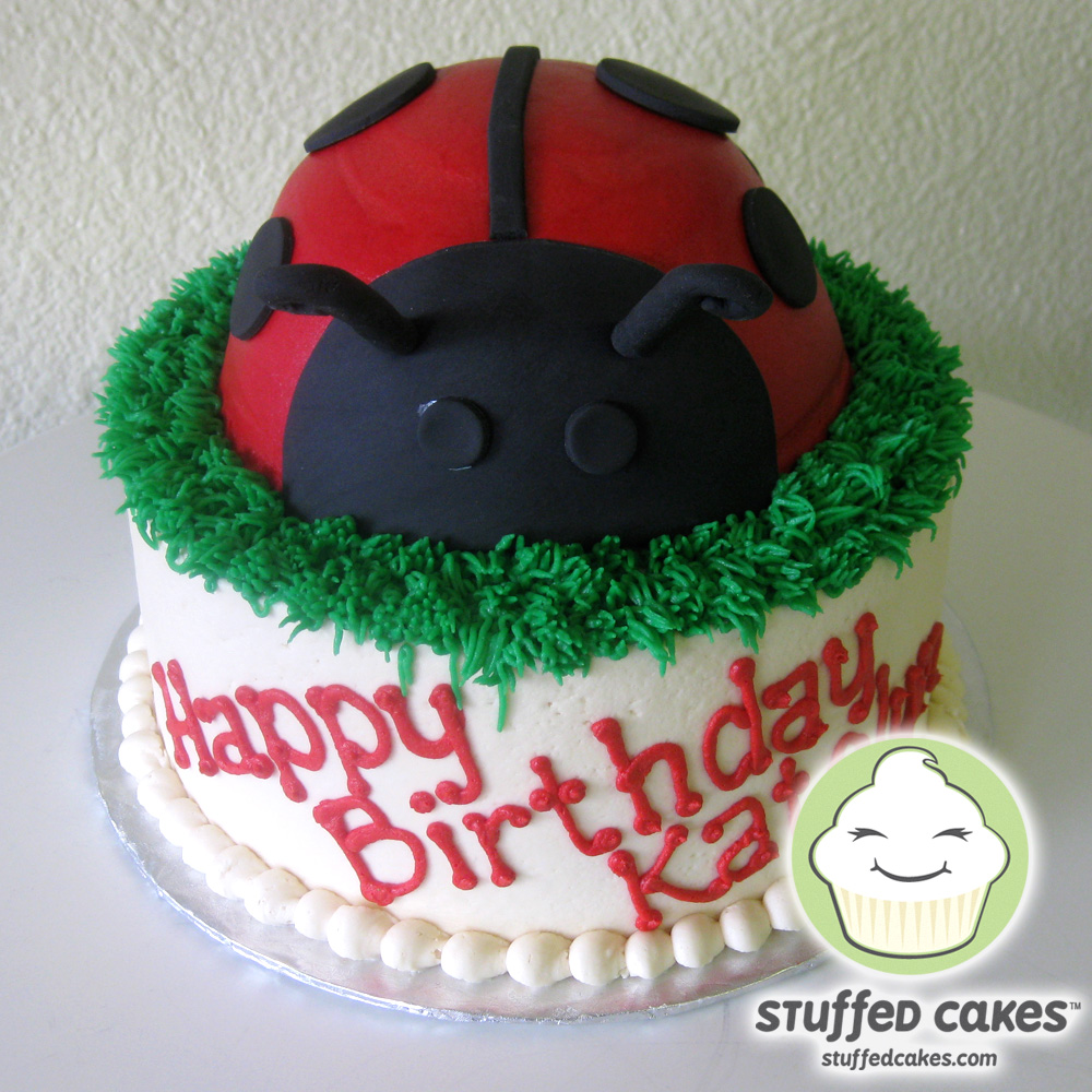 Stuffed Cakes: Ladybug In The Grass Cake