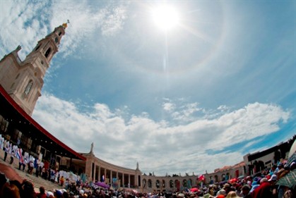 THE TRADITIONAL CATHOLIC FAITH: FÁTIMA 13 DE MAIO 2012 - "MILAGRE DO SOL?"