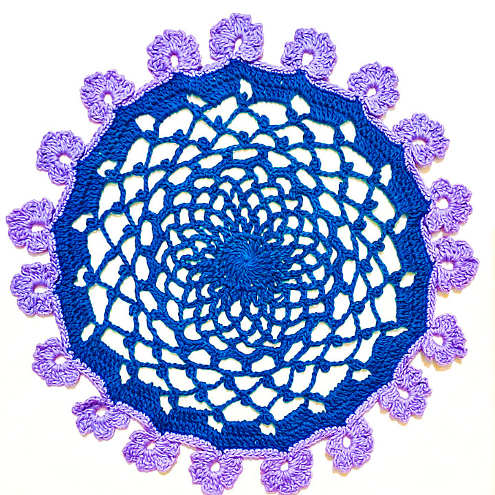 Raji's Craft Hobby: Enchanting Crochet Flower Doily