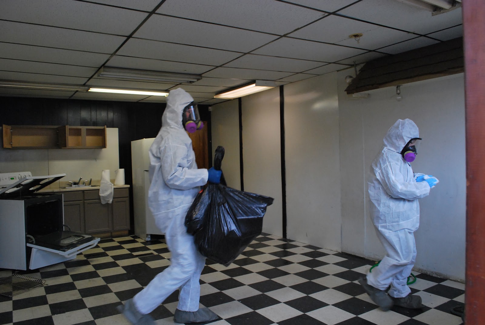 The Rural Blog: Company makes a living cleaning up meth cook sites in ...