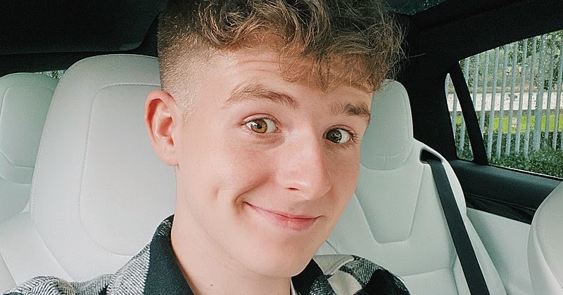 Brownies, Elephants and Sticky-Backed Plastic: New presenter Adam ...