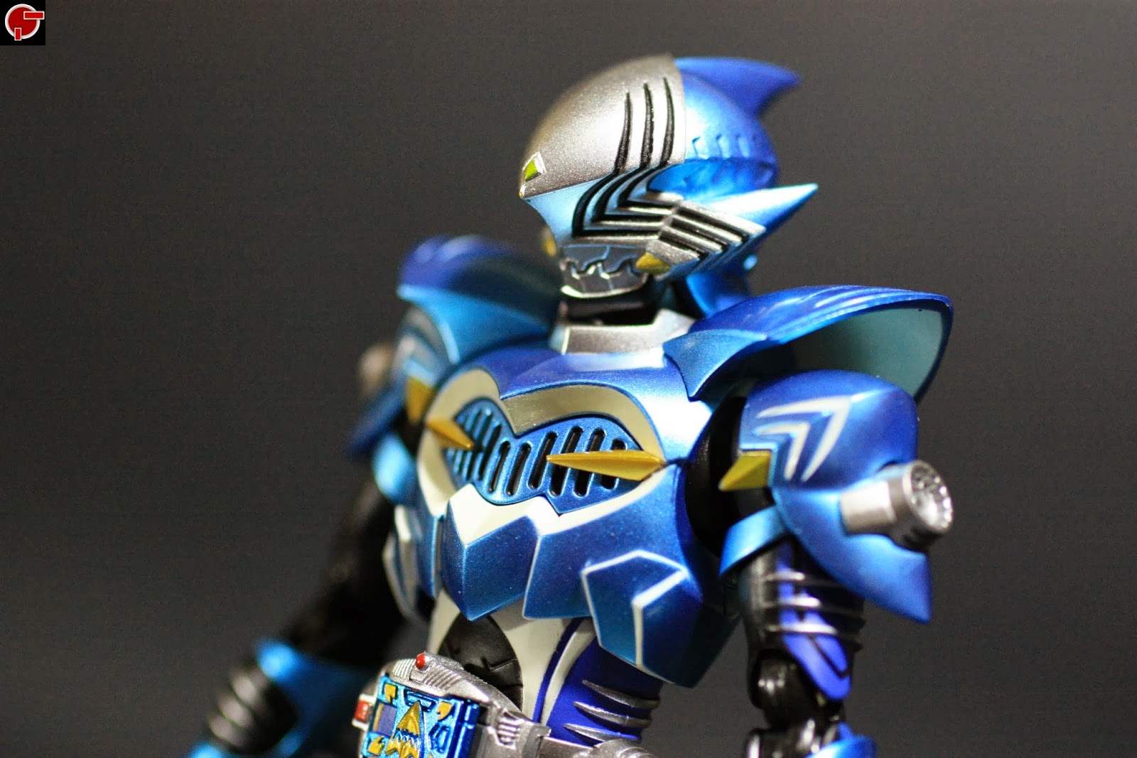 Firestarter's Blog: Toy Review: S.H. Figuarts Kamen Rider Abyss