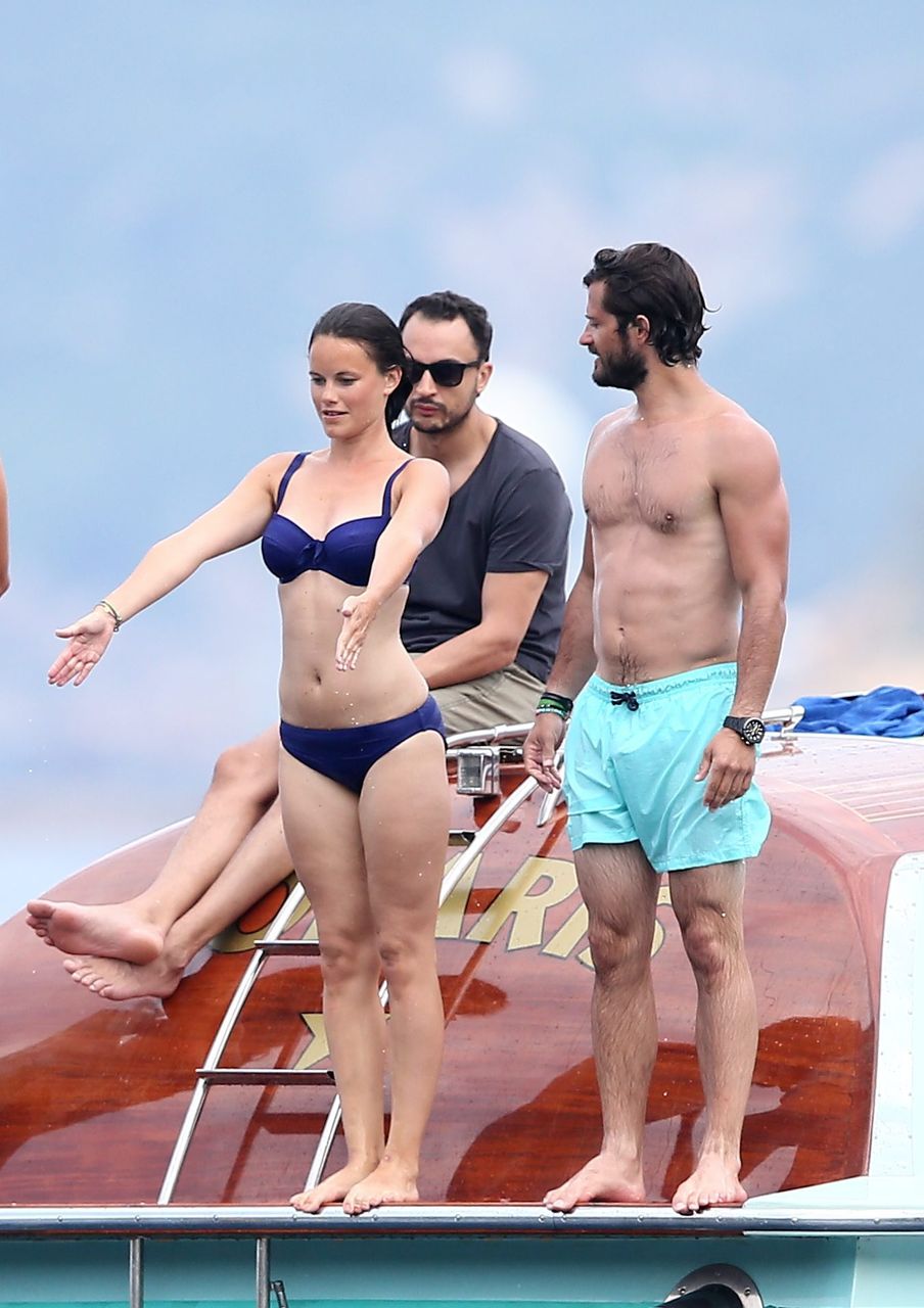 Prince Carl Philip and Sofia Hellqvist on holiday in St Maxime