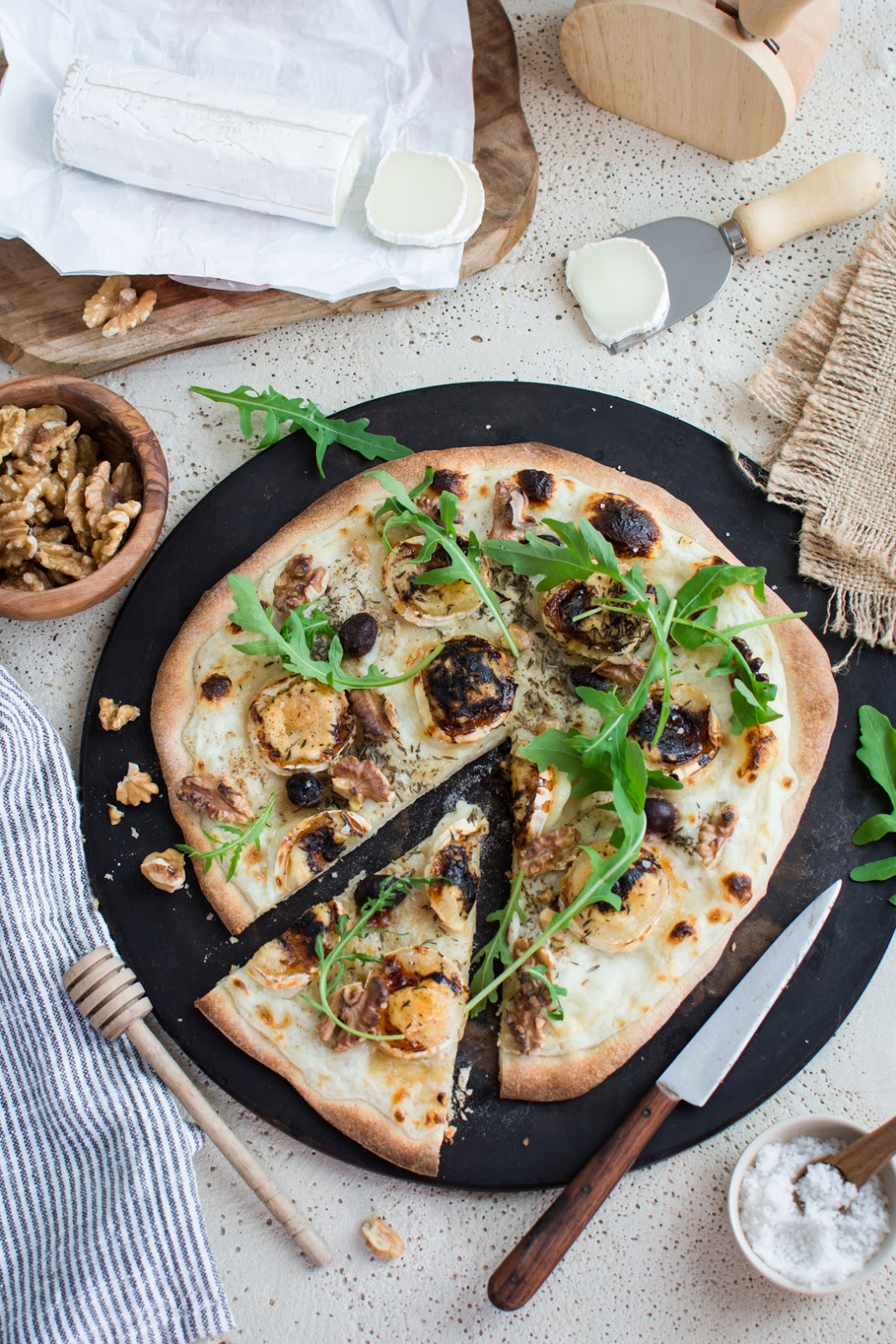 Chic, Chic, Chocolat: Pizzas au fromage de chèvre, noix et miel