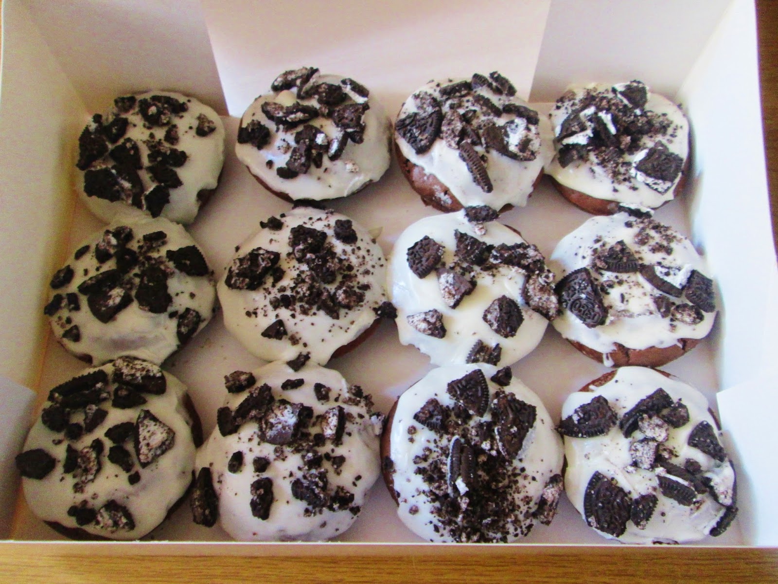 THE MESSY KITCHEN: Cookie and cream baked doughnuts