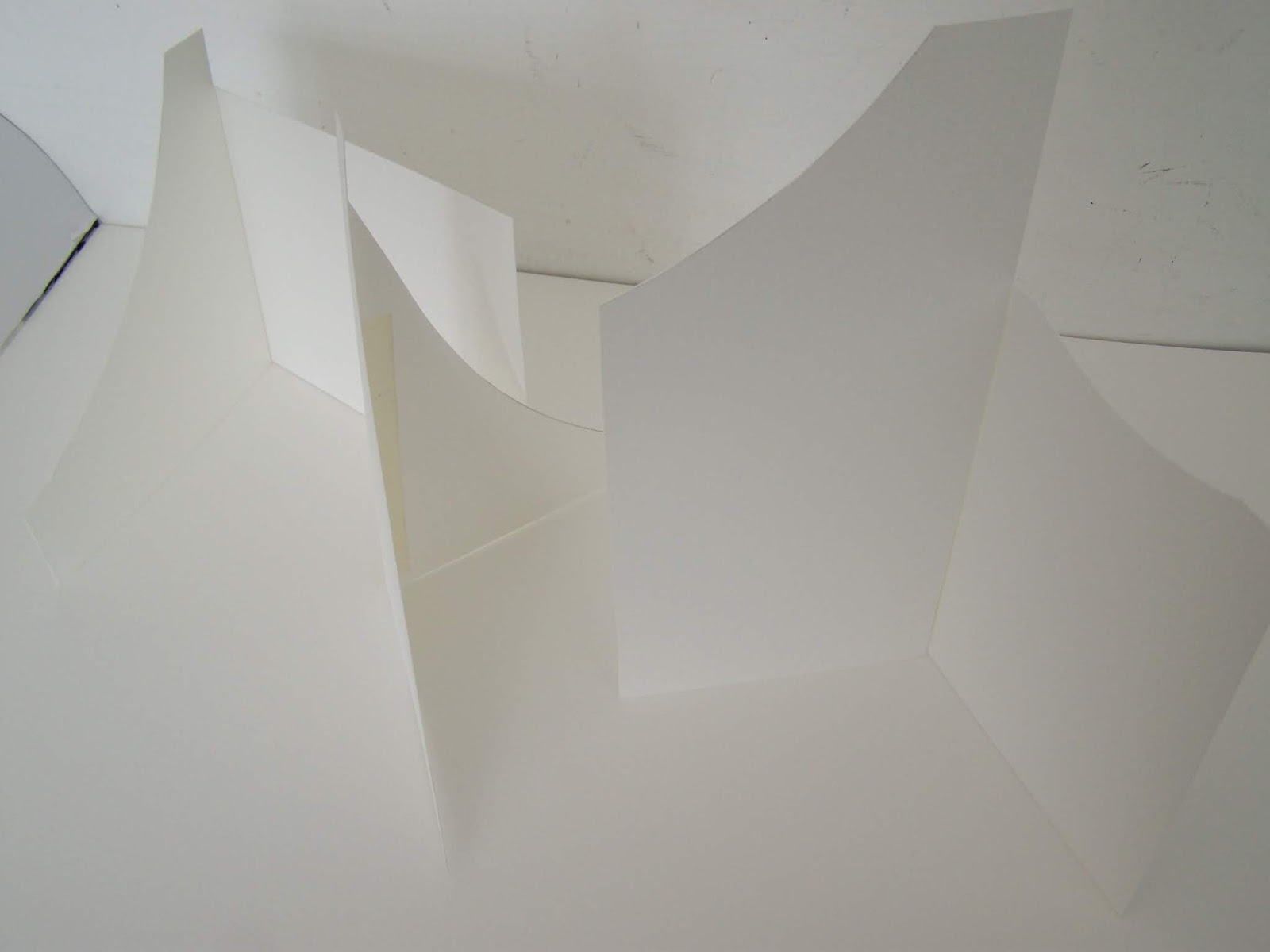 portfolio #20 : Paper modelling with light and texture.