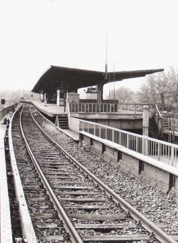 Bint photoBooks on INTernet: Berlin Geisterbahn Brasser's Past Perfect ...