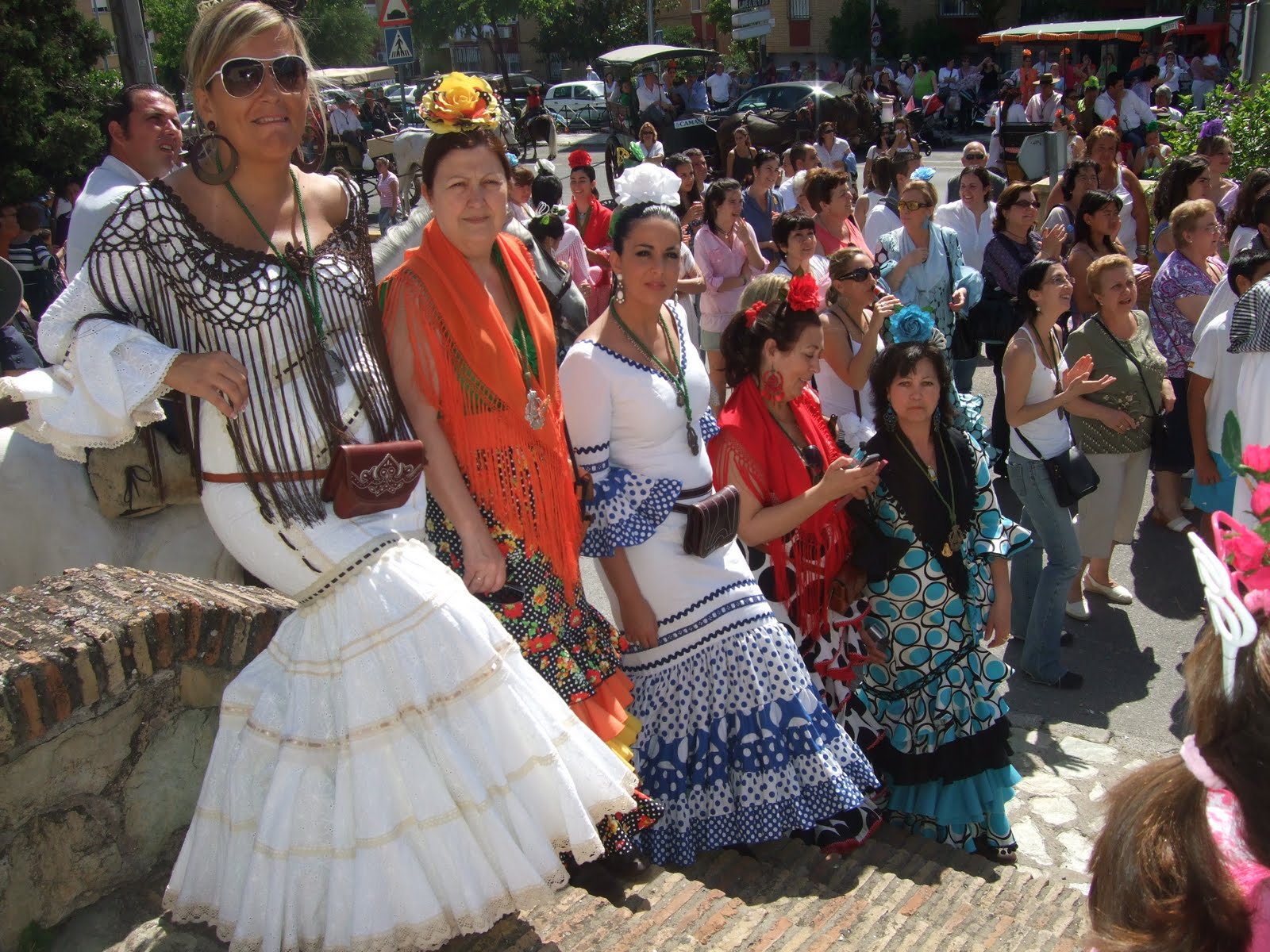 FAMILIA PEREGRINA ROCIERA: TRAJES ROCIERO 2010