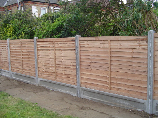 Process to put up lap fencing in Hull