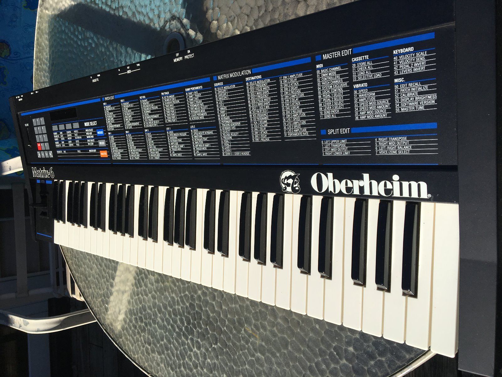 MATRIXSYNTH: Oberheim Matrix 6 Synthesizer w/Manual and Pedal