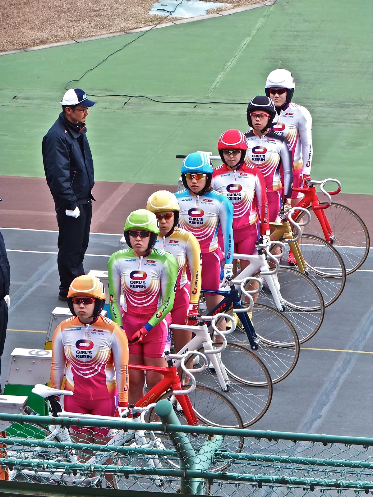 Kinki Cycle: Girl's Keirin Race At Nara Keirin