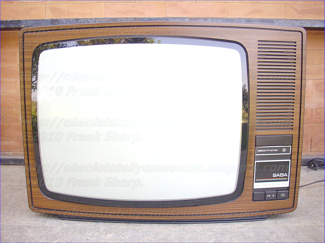 Obsolete Technology Tellye !: SABA ULTRACOLOR T5668 TELECOMMANDER Cm ...