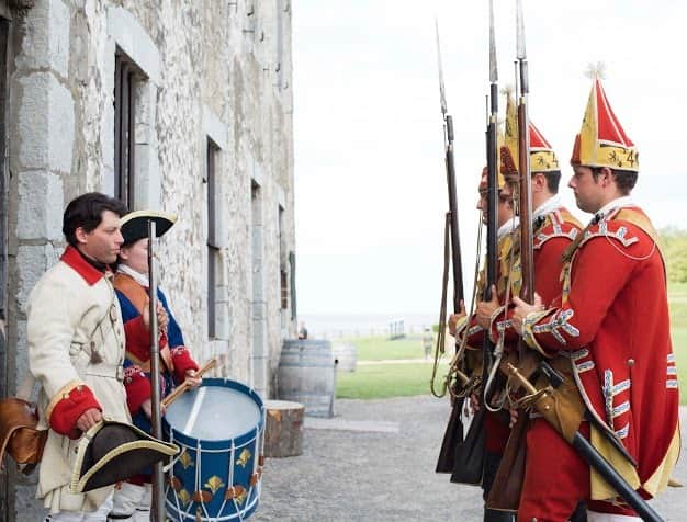 Flintlock and tomahawk: Fall of Fort Niagara. 1759