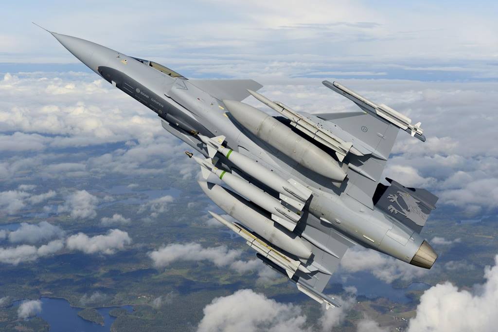 SWEDISH GRIPEN FIGHTER JETS BOMB FOREST TO FIGHT FIRE - Blog Before ...