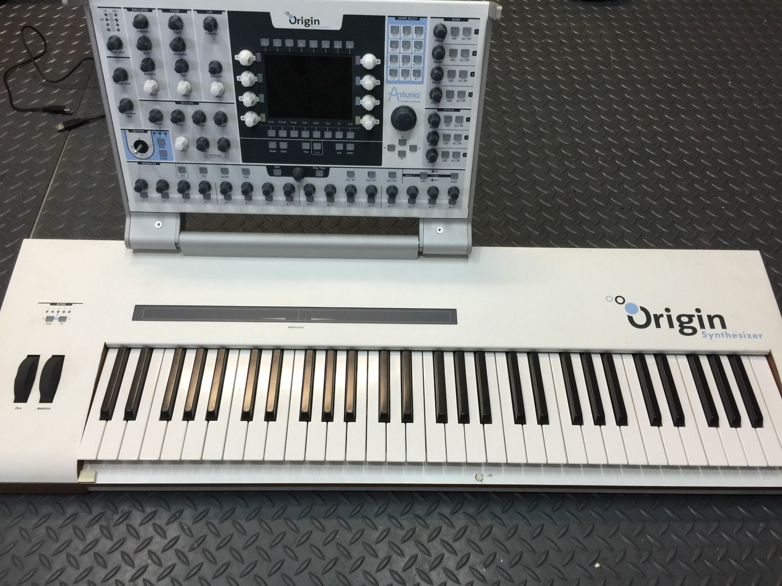 MATRIXSYNTH: Arturia Origin