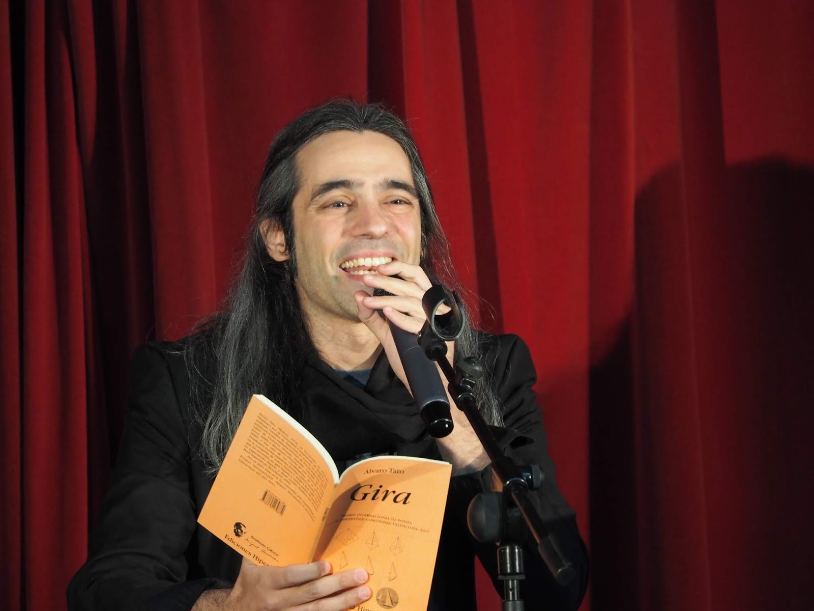 El mundo mago: Encuentro literario con Álvaro Tato