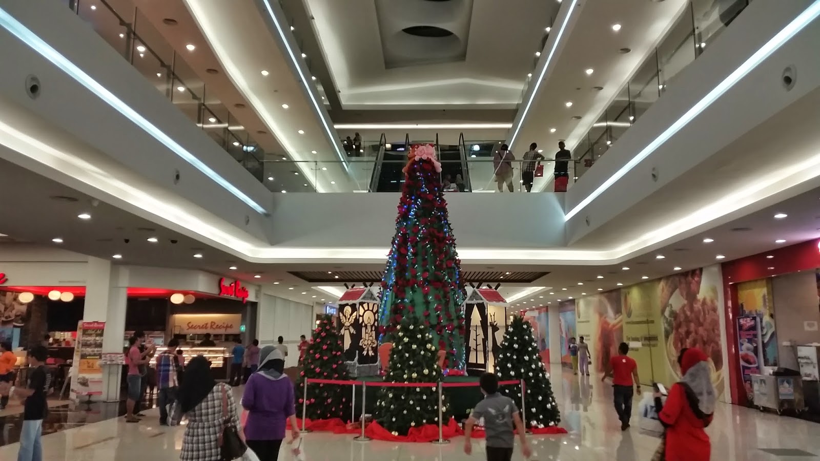 AZLAN RUMADI: SNAP AND POST SAMBIL BERHUJUNG MINGGU DI SUMMER MALL,KOTA ...