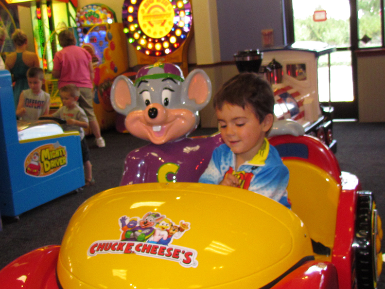 Where in the World are Blanche & Lucy ???: Blanche & Lucy's adventures ...