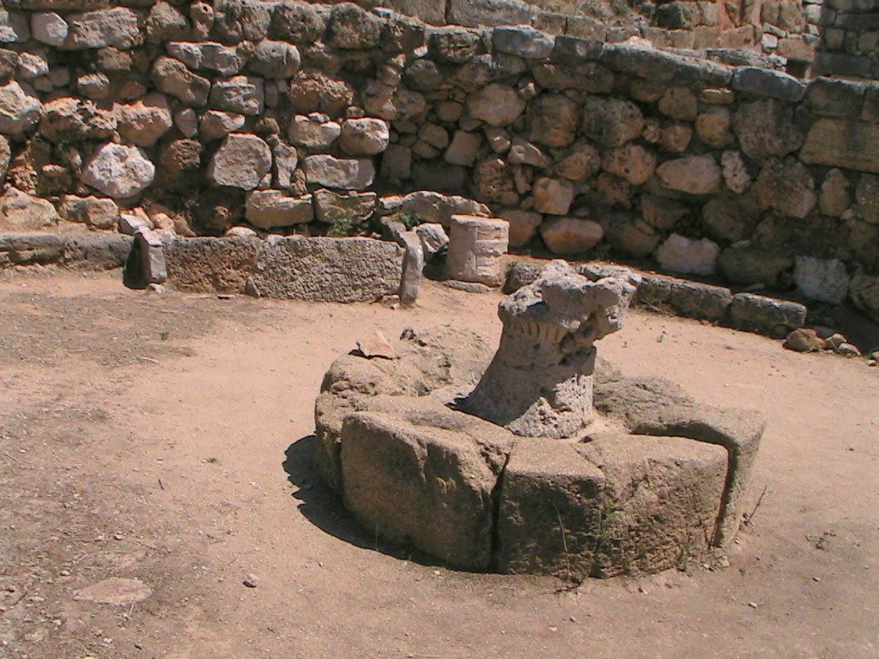 Quotidiano Honebu di Storia e Archeologia: Simboli della civiltà nuragica