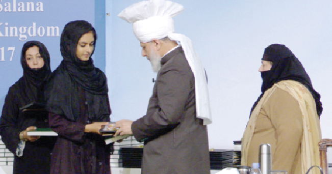 Times of Ahmad: UK: Ahmadi leader addresses women at 51 Ahmadiyya ...
