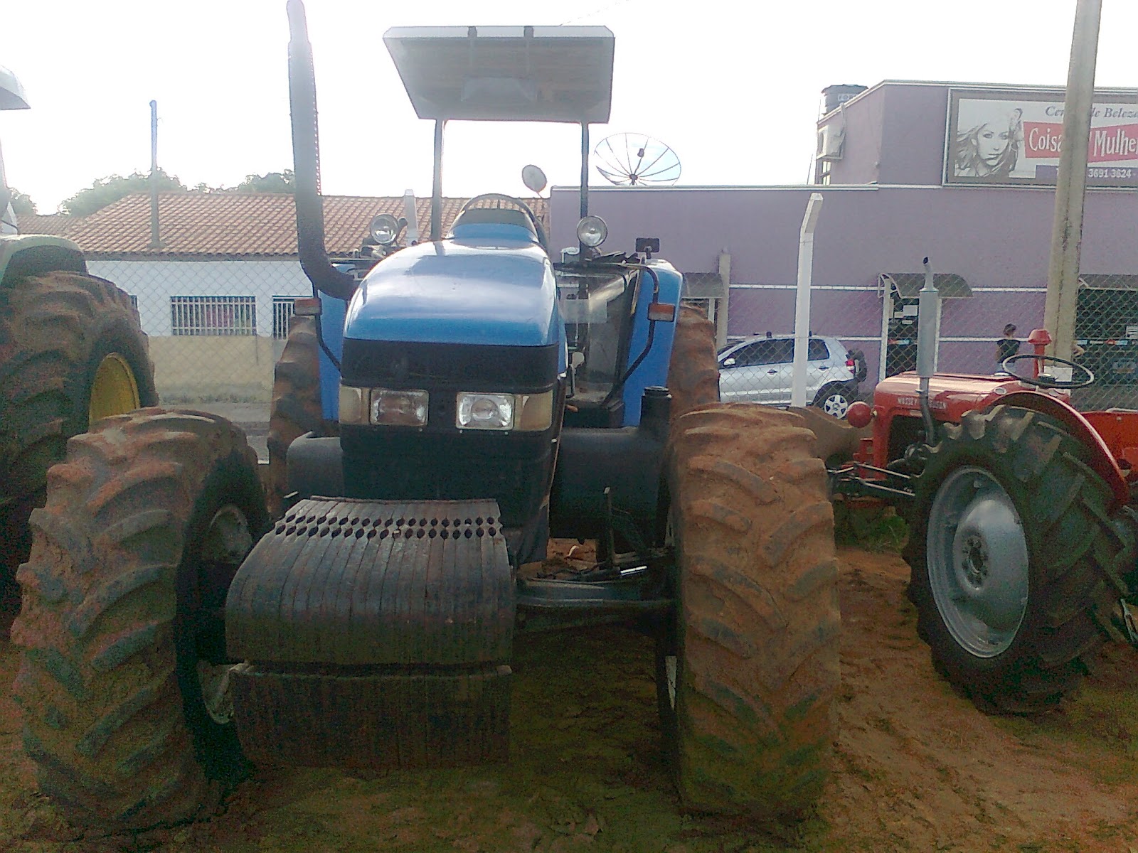 Negrisoli implementos e tratores: Trator New Holland