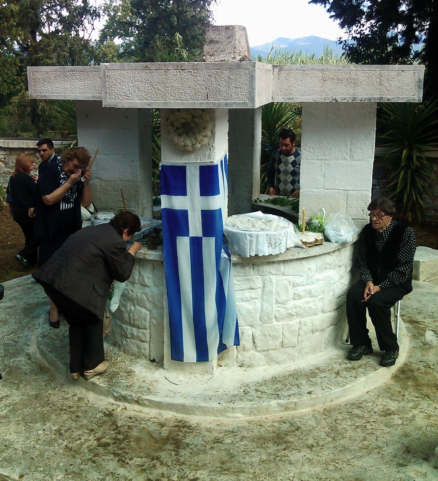 Kyparissia News Blog: 16/9/1944.Πηγαδα του Μελιγαλα.Η μαυρη επετειος ...