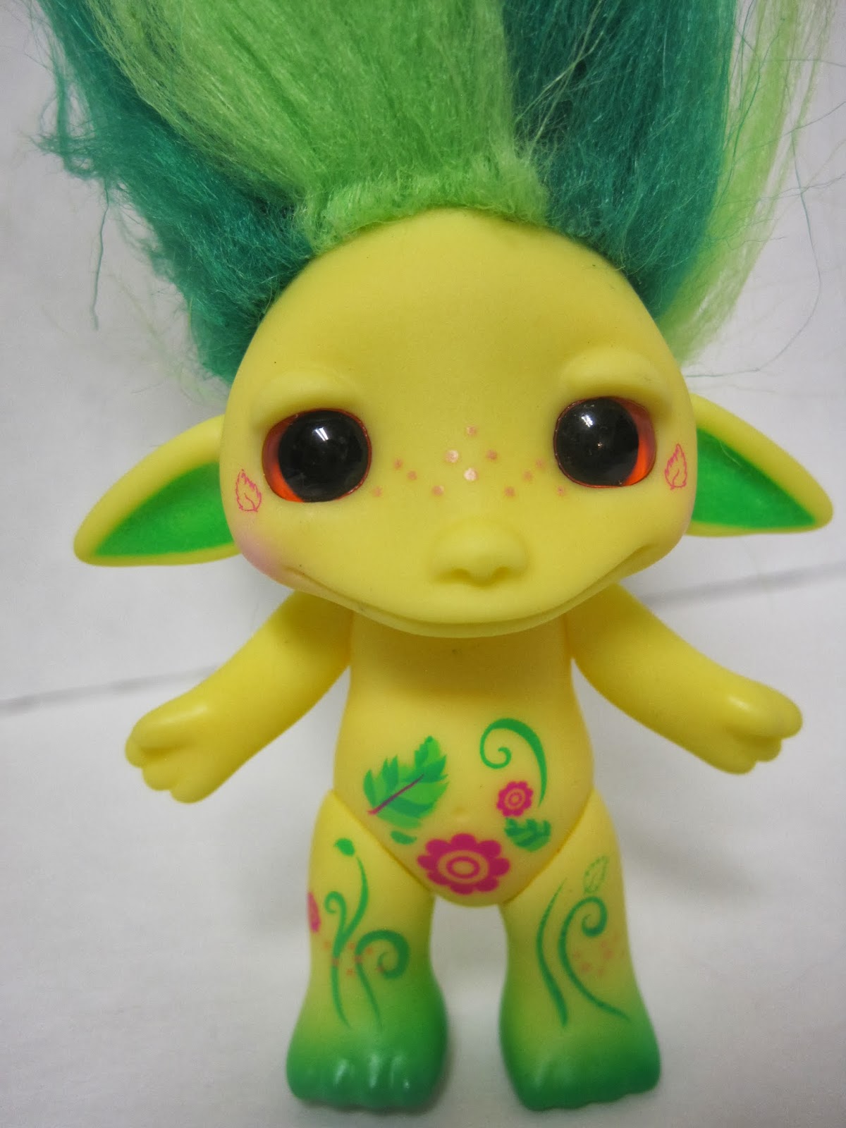 Never Grow Up: A Mom's Guide to Dolls and More: Zelfs Green House ...