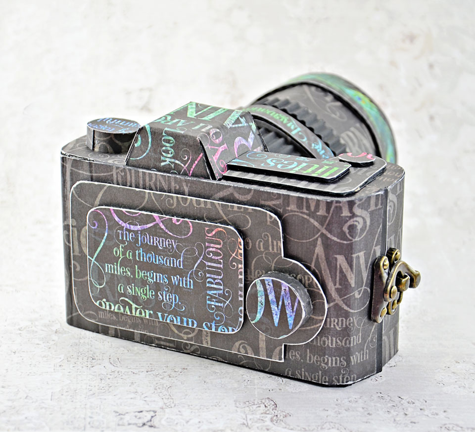 Scrappin For Me: Graphic 45 - Camera Mini Album