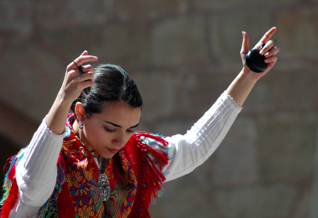 Juguemos con la Música: Las castañuelas, el instrumento desconocido.