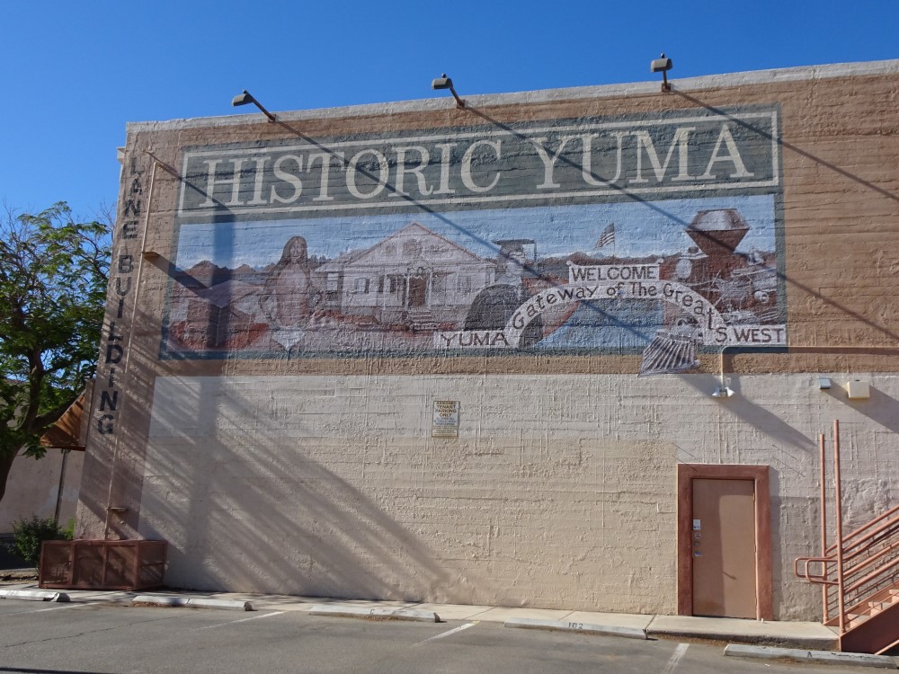Walkabout With Wheels Blog: Christmas Morning: Touring Yuma's Murals