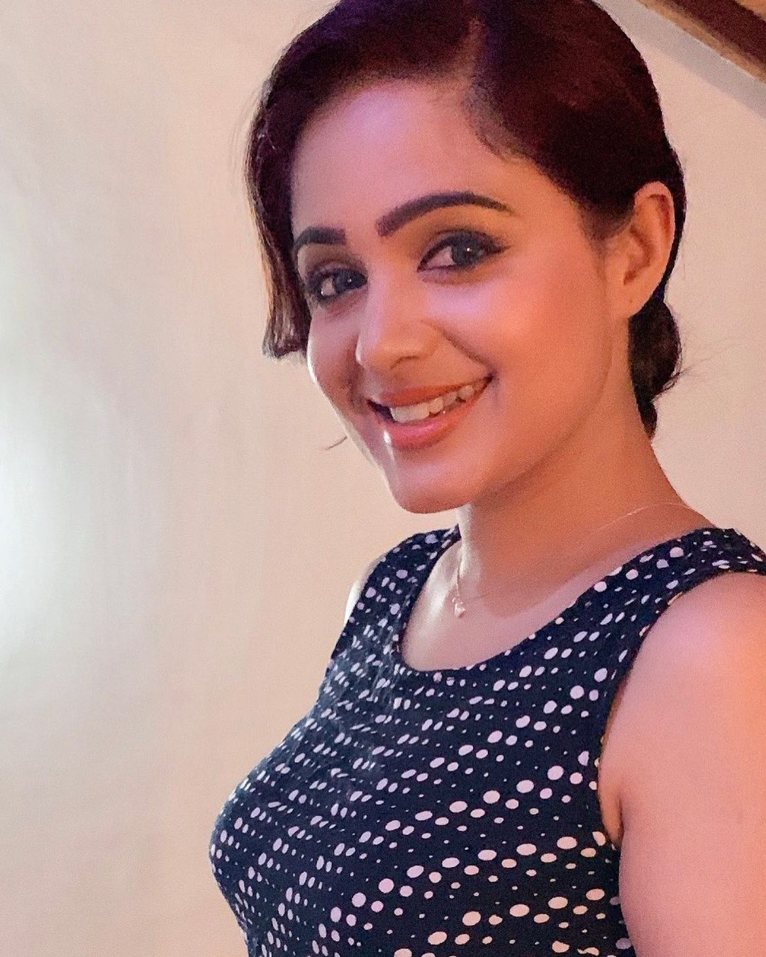 📷 ආශා එදිරිසිංහ නවතම හැඩවැඩ