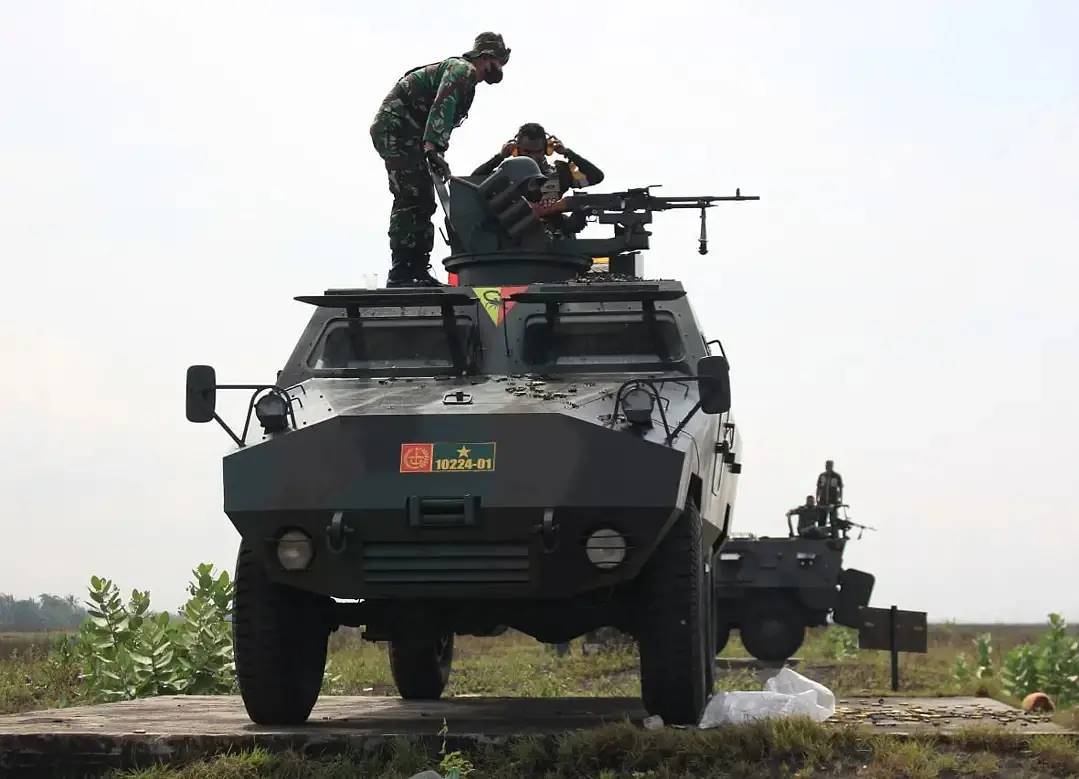 DEFENSE STUDIES: Kikav 8/KSC/2 Kostrad Laksanakan Latbakjat Ranpur