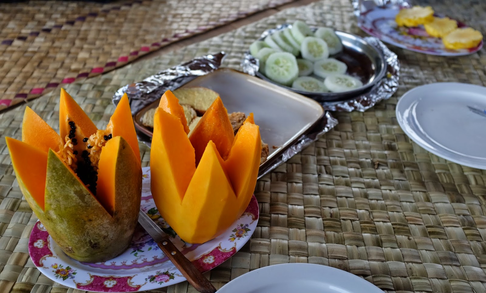 Papua New Guinea - Milne Bay Province: Food and accommodation