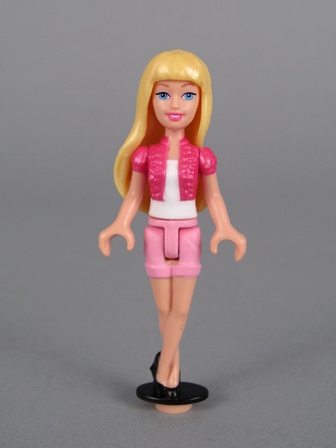 Mega Bloks Barbie's "Pet Shop" vs. Lego Friends' "Heartlake Pet Salon ...