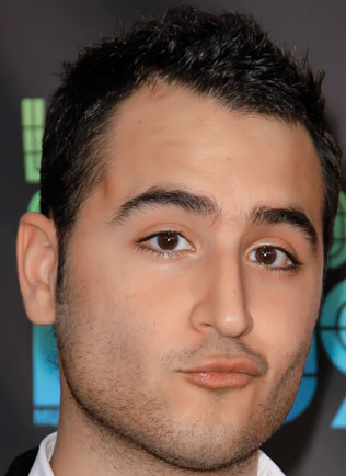 El Mitoteo: Integrante de Reik, se opera.