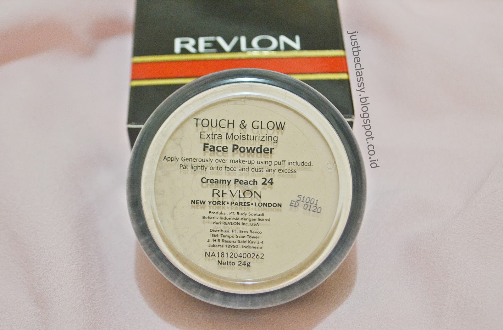 REVIEW : REVLON TOUCH & GLOW EXTRA MOISTURIZING FACE POWDER | JUST BE ...