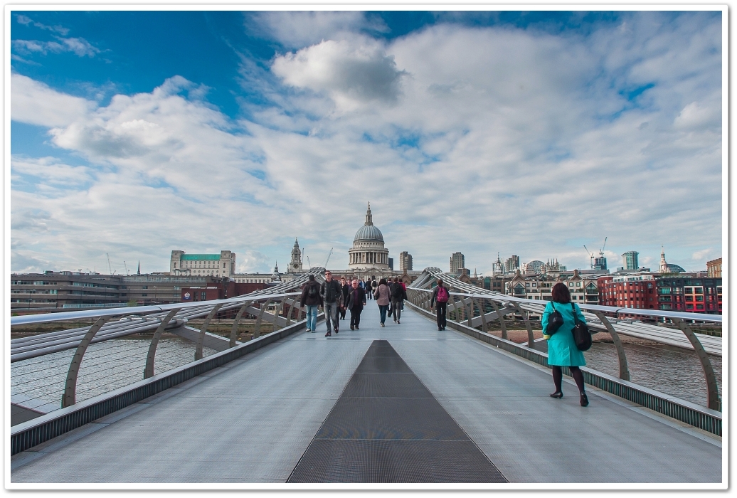 The world through my eye(s): Millenium Bridge
