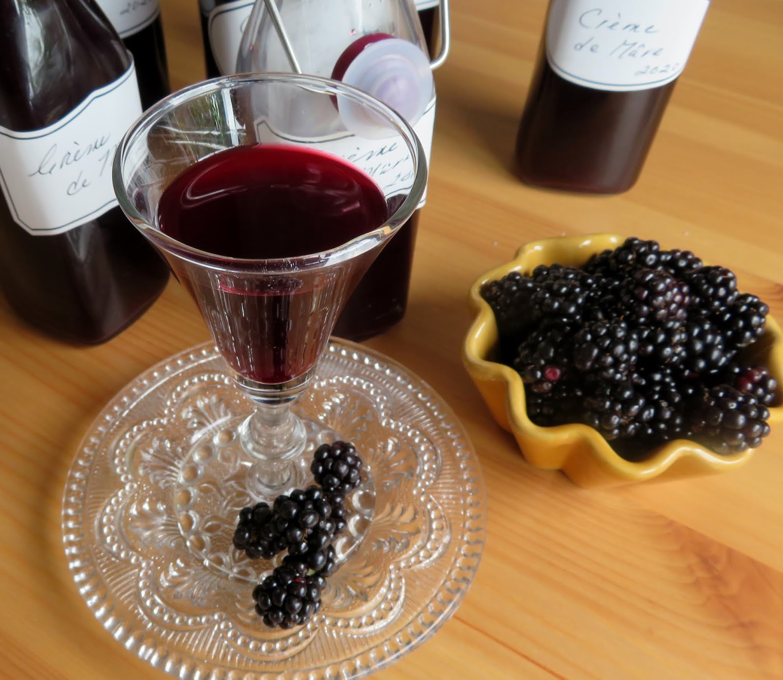 Homemade Blackberry Liqueur | The English Kitchen