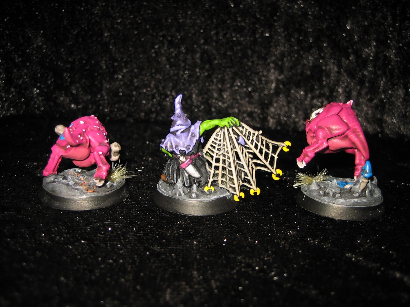 Making miniatures with Mario: Moon-Clan : Night-Goblins : Gloomspite ...