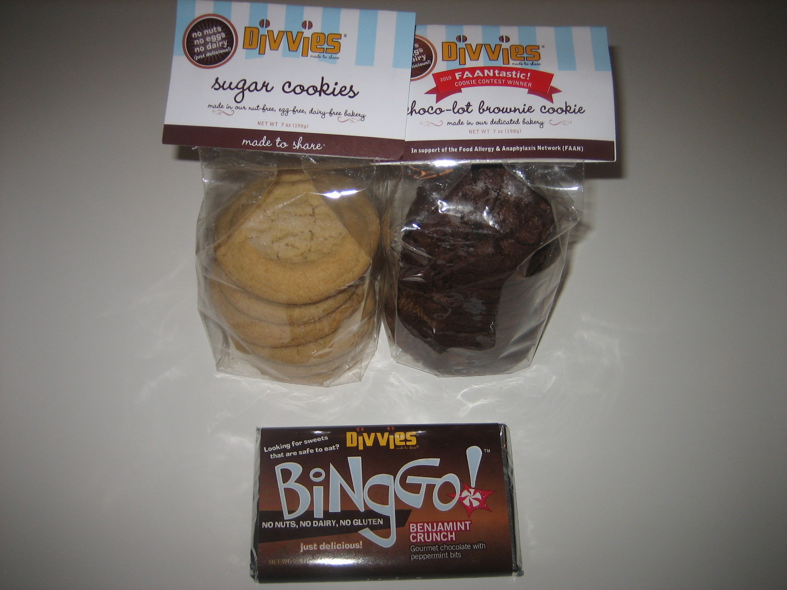 The Veracious Vegan: Divvies - Cookies & Chocolate Bars