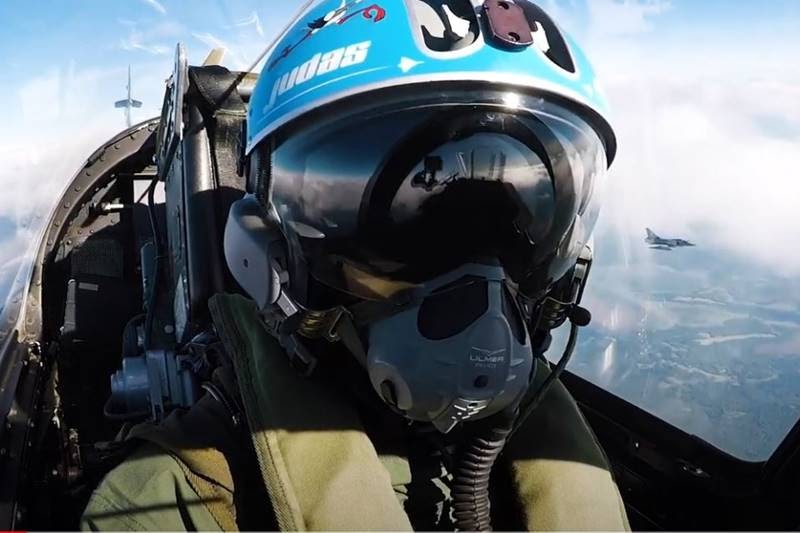 Inside the mind of a French Air Force Mirage 2000 pilot - Blog Before ...