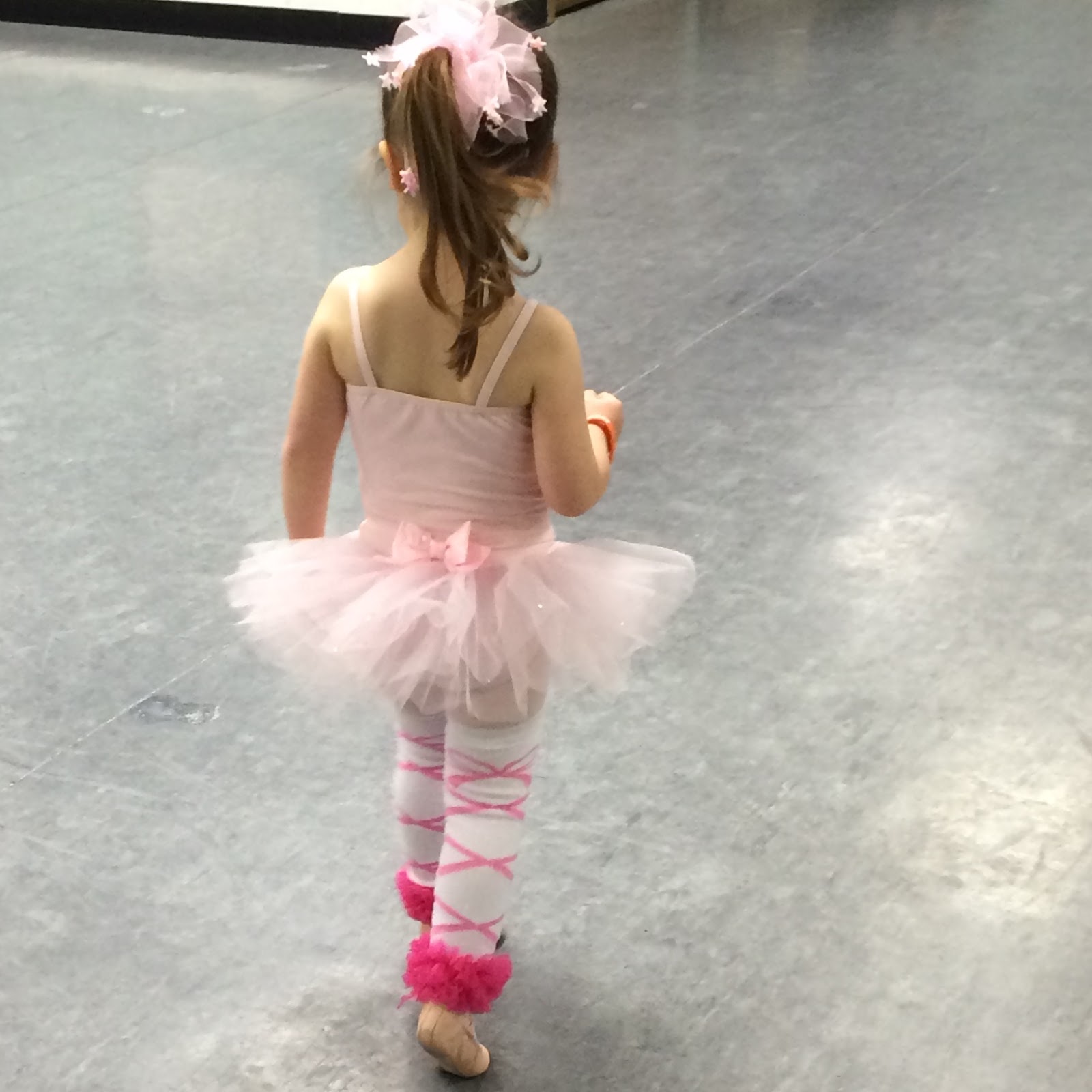 LIFE is better in PINK: Mommy Mondays: My Tiny Dancer
