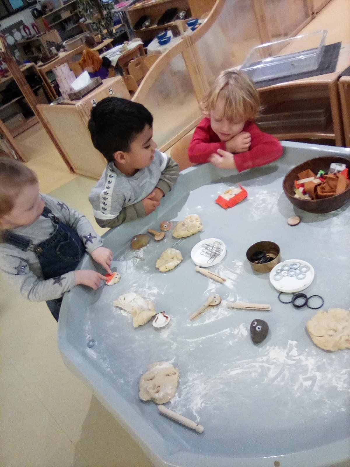 SMC Nursery @ Wensley Fold: Talking Tables using loose parts....
