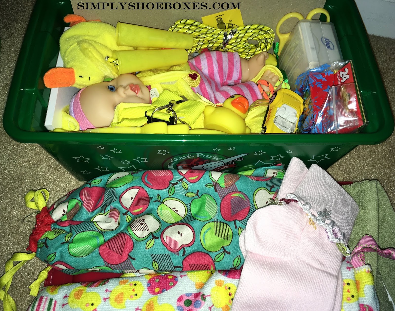 Simply Shoeboxes: Themed Operation Christmas Child Shoeboxes Packed in 2018