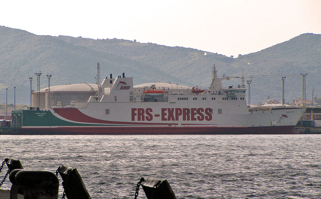 World Wide Ferries: TÁNGER EXPRESS: Ferry del mes