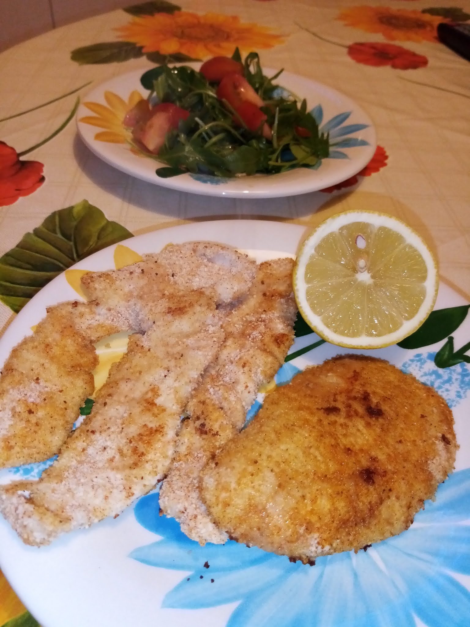 Nuova ricetta: Petto di pollo impanato con insalata