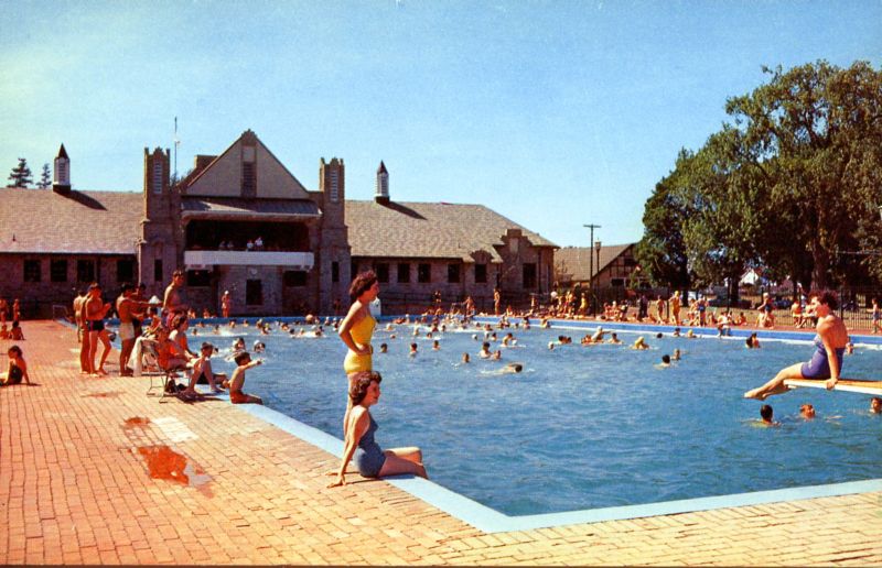 35 Amazing Postcards Capture Swimming Pools of New York in the 1950s ...