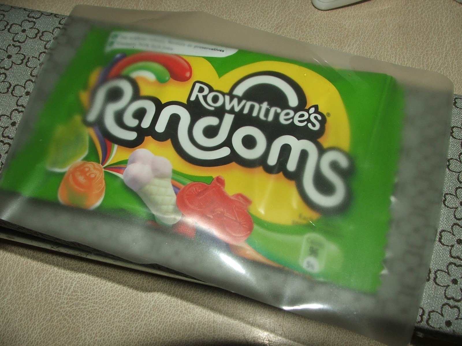 Scrap-a-tabulous: Summer Holiday Crafts - Day 10